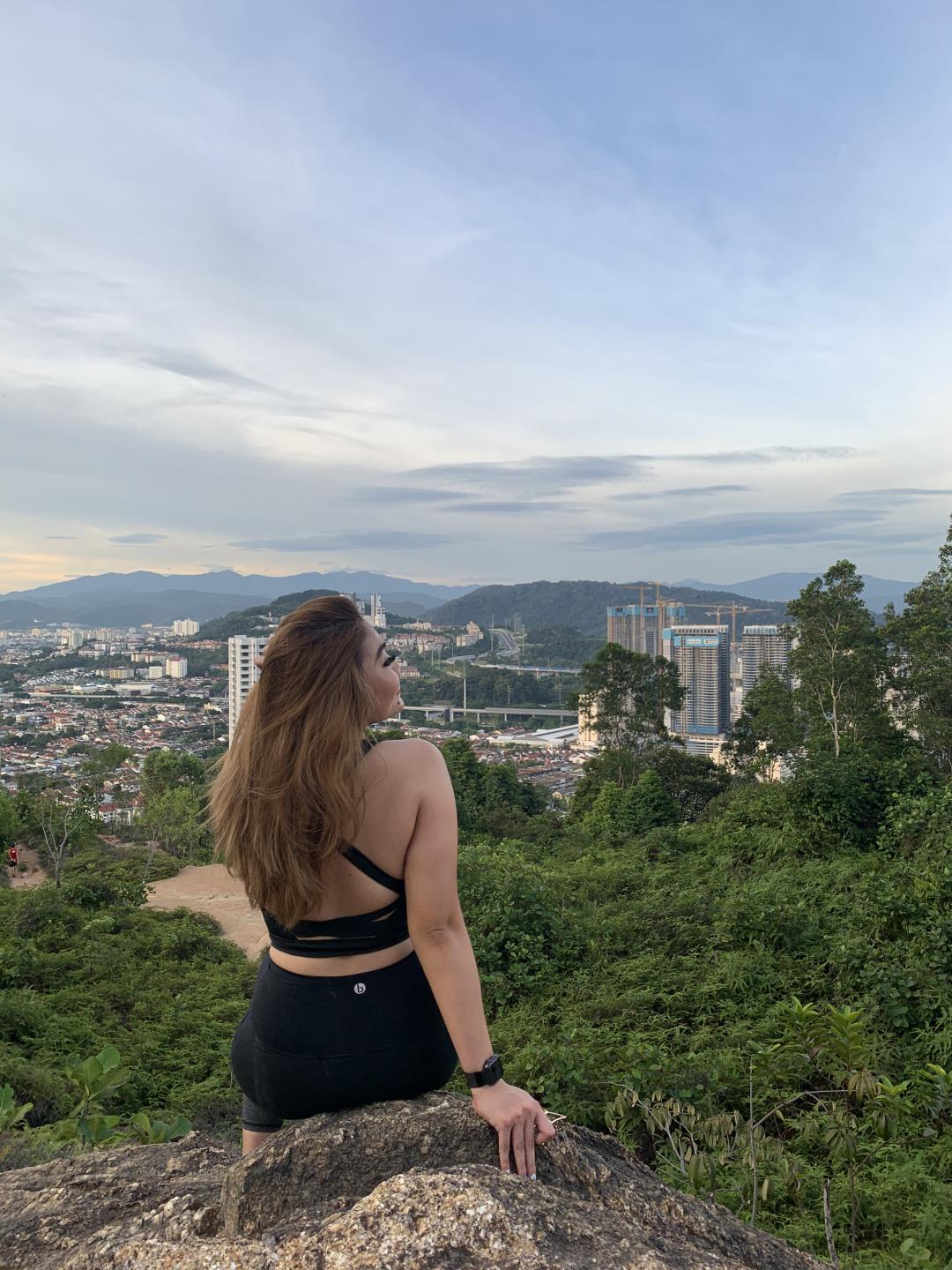 Ellina Nasim | KOMACI.LINK